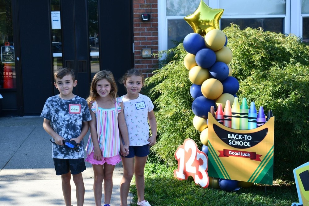 Sylvan Avenue Welcomes Students | Sylvan Avenue Elementary